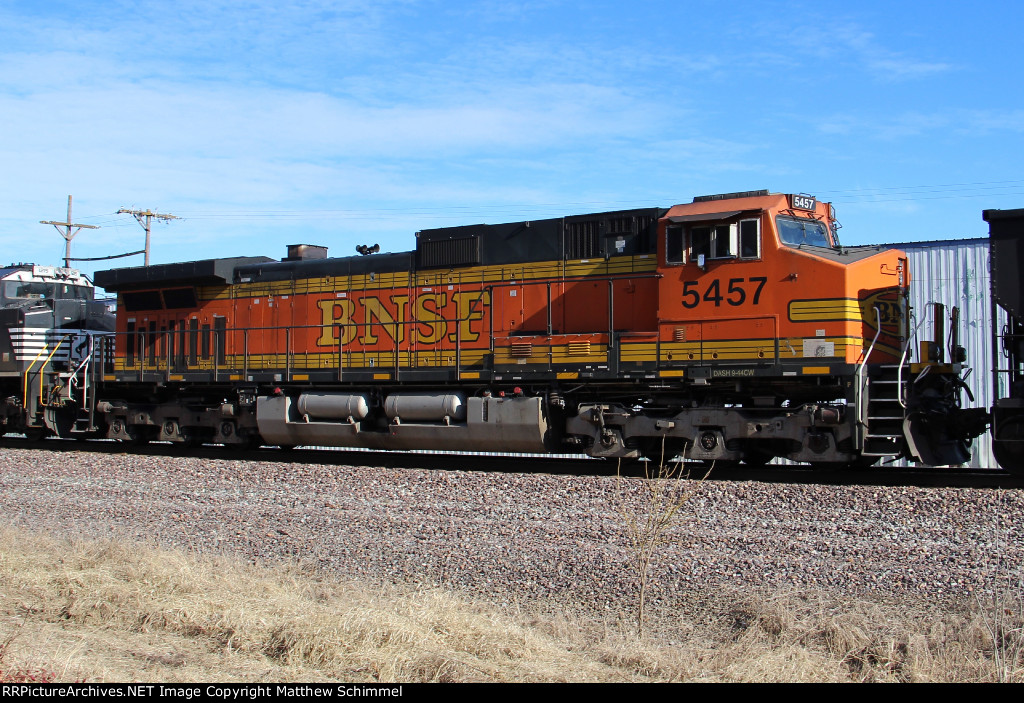 BNSF 5457